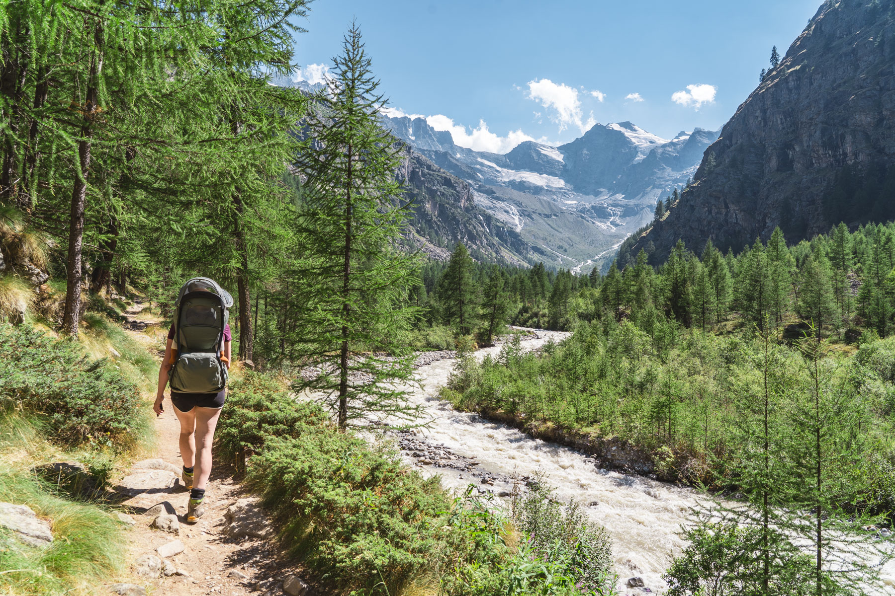 Wandeling bij Valnontey, met uitzicht op gletsjers - Wandelen in de bergen